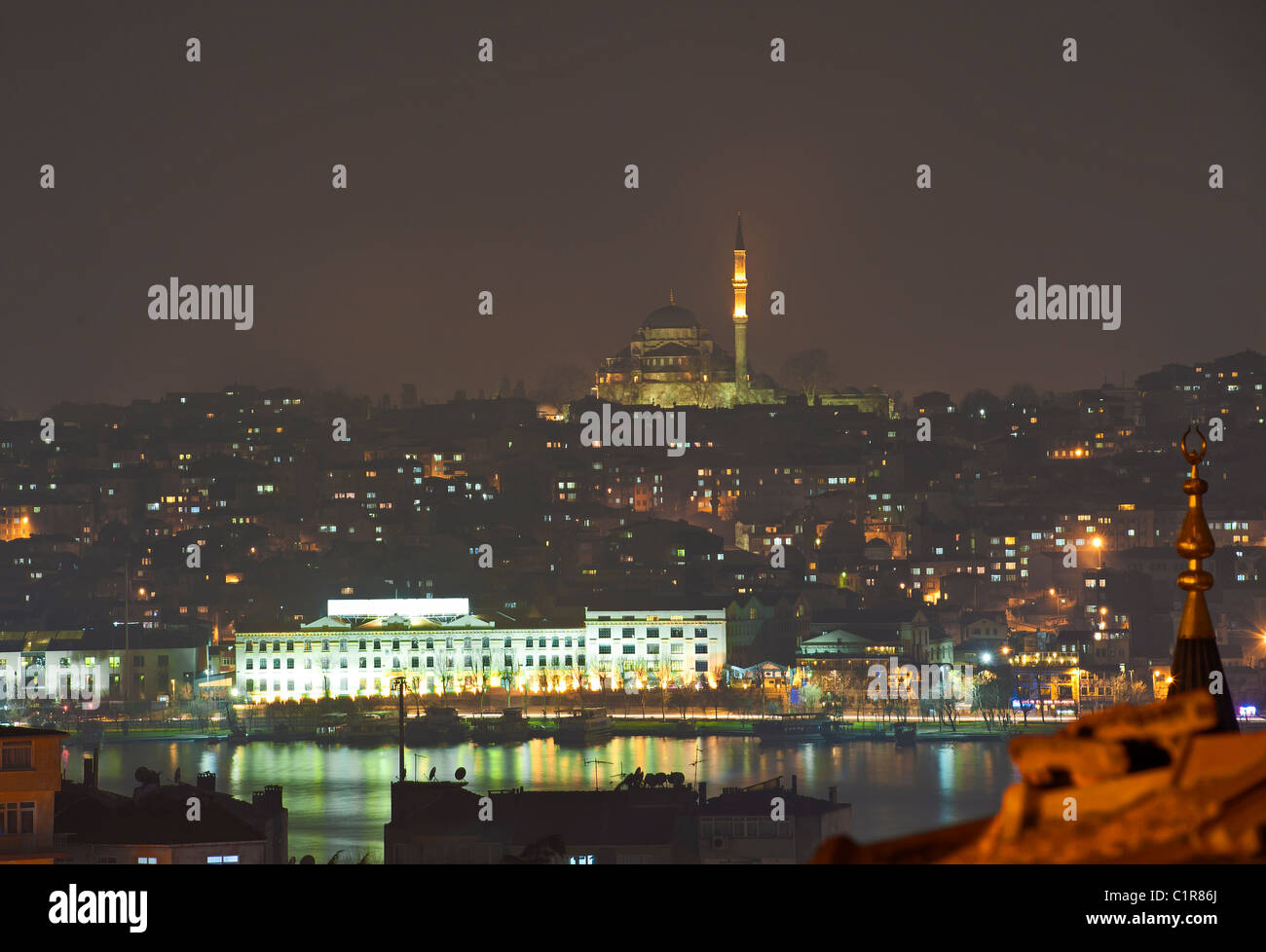 View of Istanbul at night with river and a large mosque on hill Stock ...