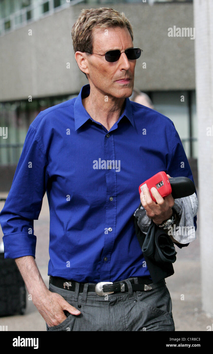 Uri Geller outside the GMTV studios London, England - 24.07.09 Stock ...