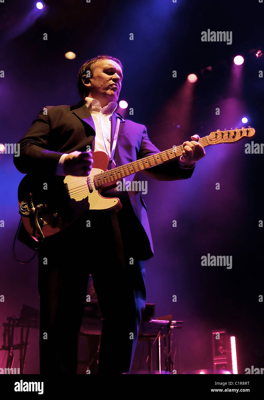 Chris Difford of Squeeze performing in concert at the Liverpool Echo ...