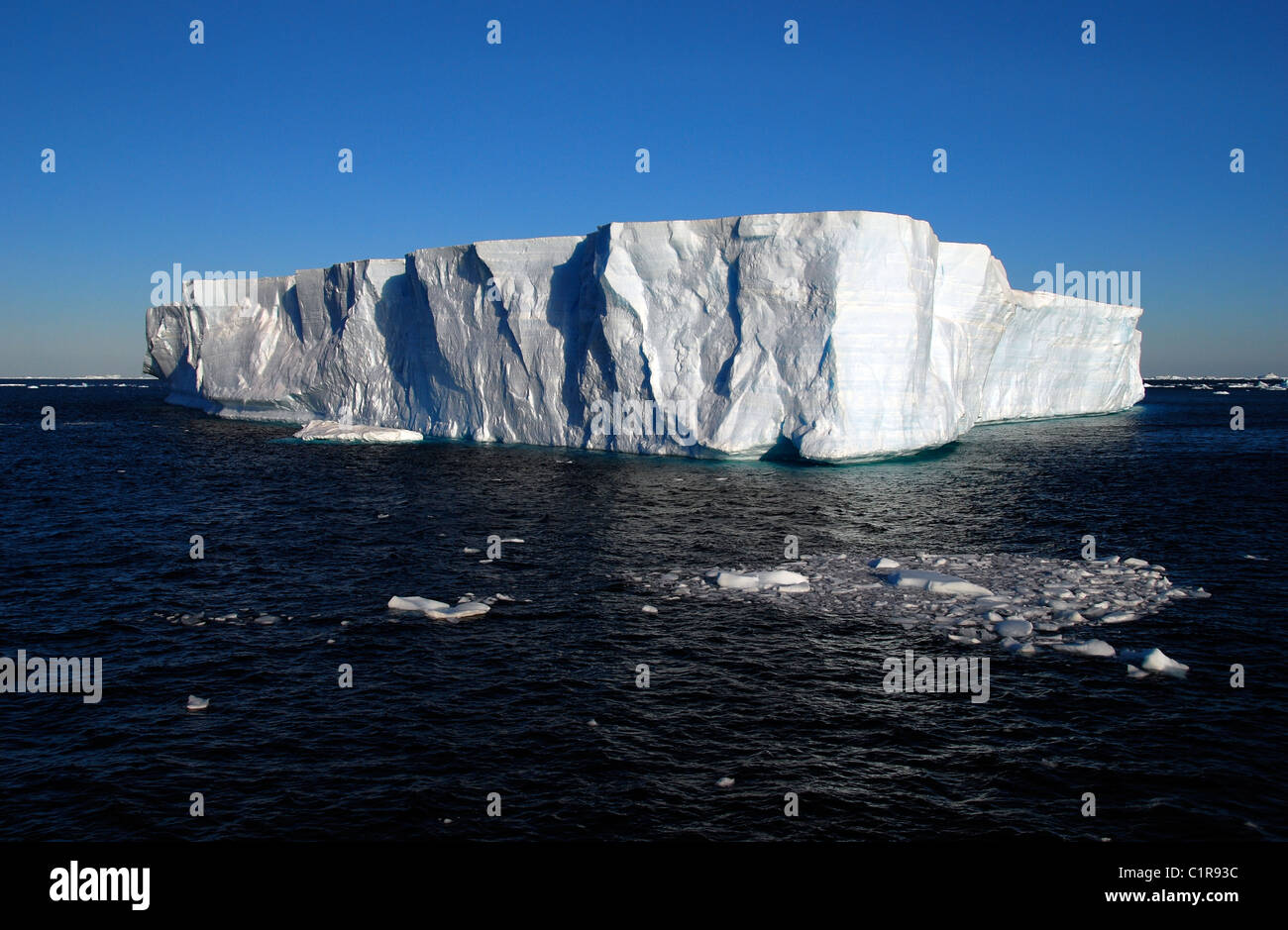 Tabular iceberg hi-res stock photography and images - Alamy