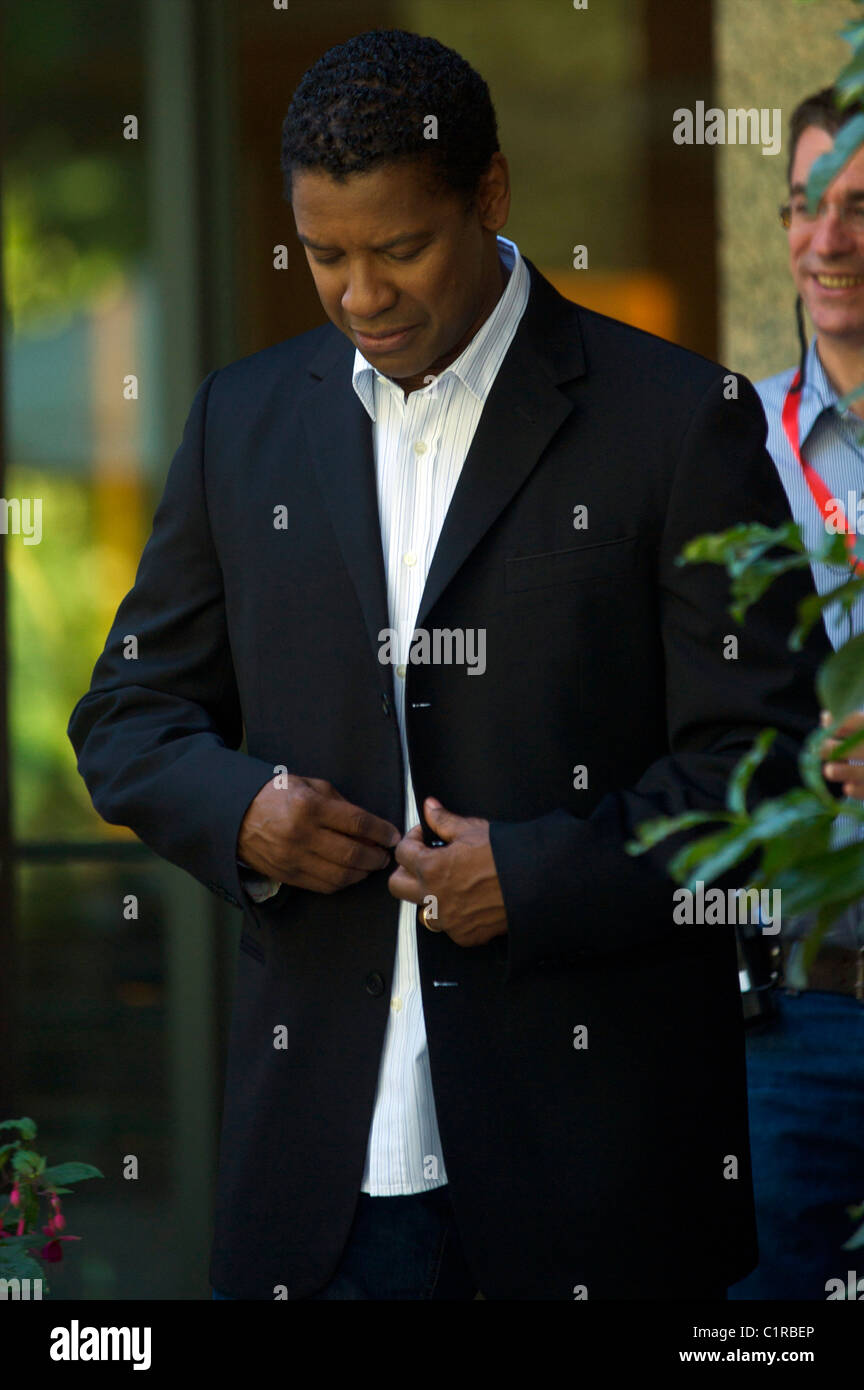 Denzel Washington attends a photocall for his new film 'The Taking of ...