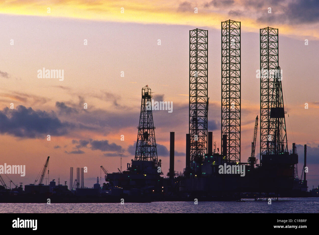 Offshore oil rig texas hi-res stock photography and images - Alamy