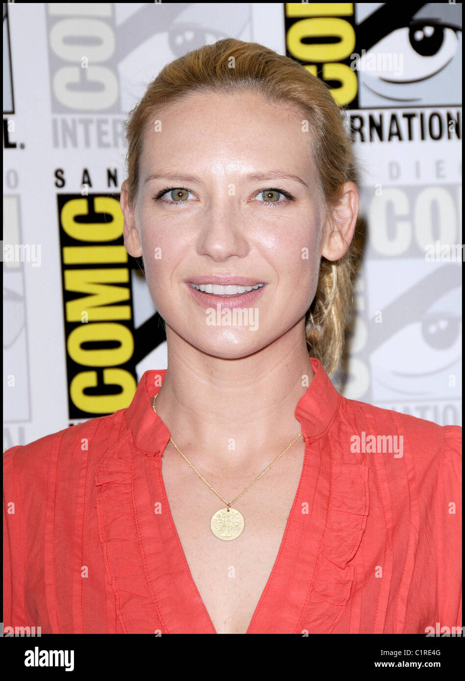 Anna Torv Comic Con 2009 held at the San Diego Convention Center - Day ...