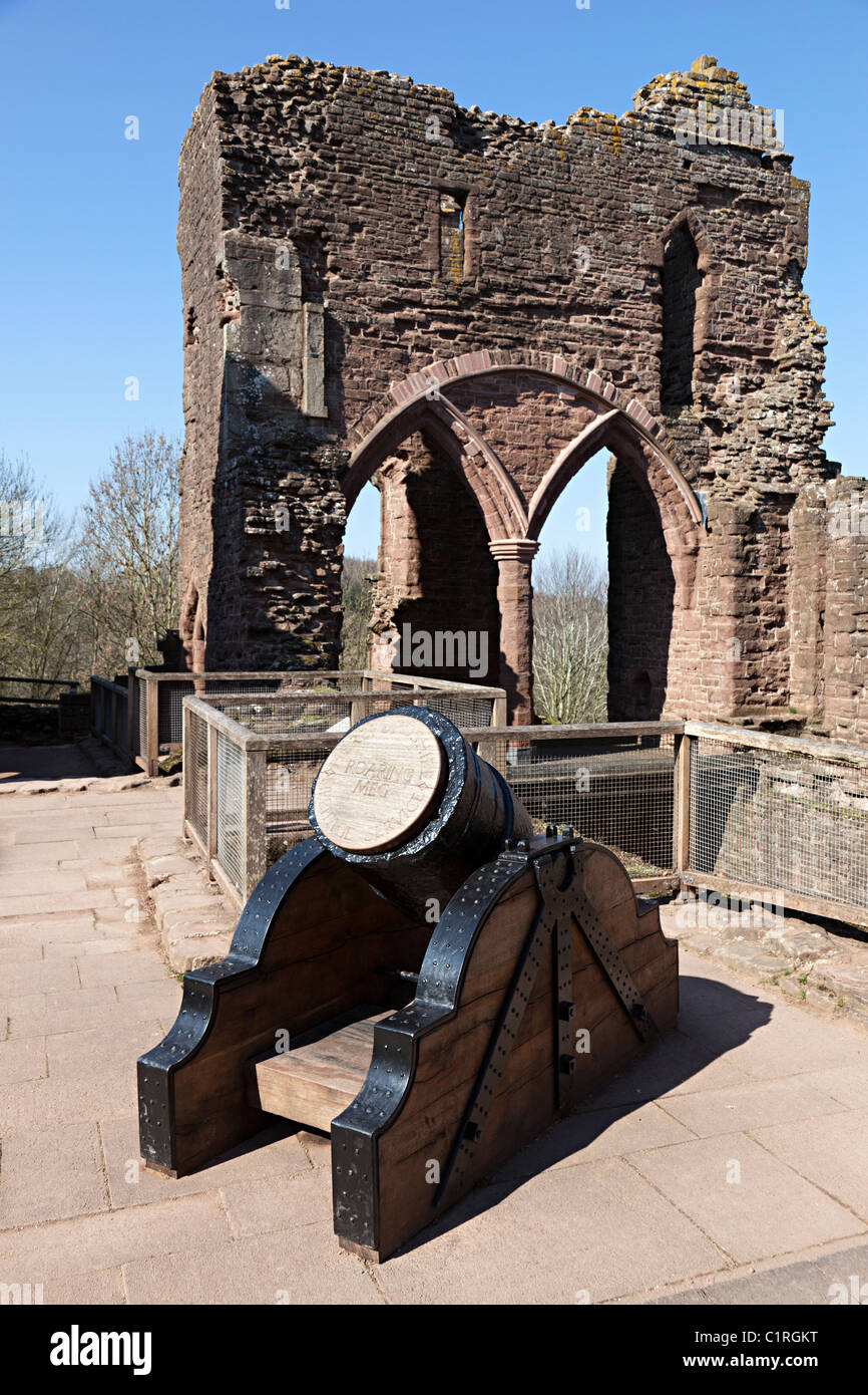 Roaring Meg the mortar used to destroy Goodrich Castle in the civil war ...