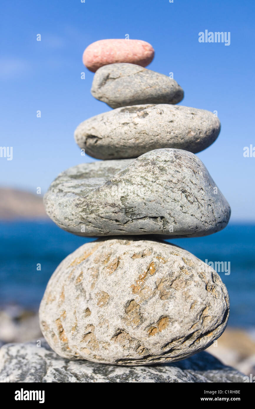Stone stack beach hi-res stock photography and images - Alamy