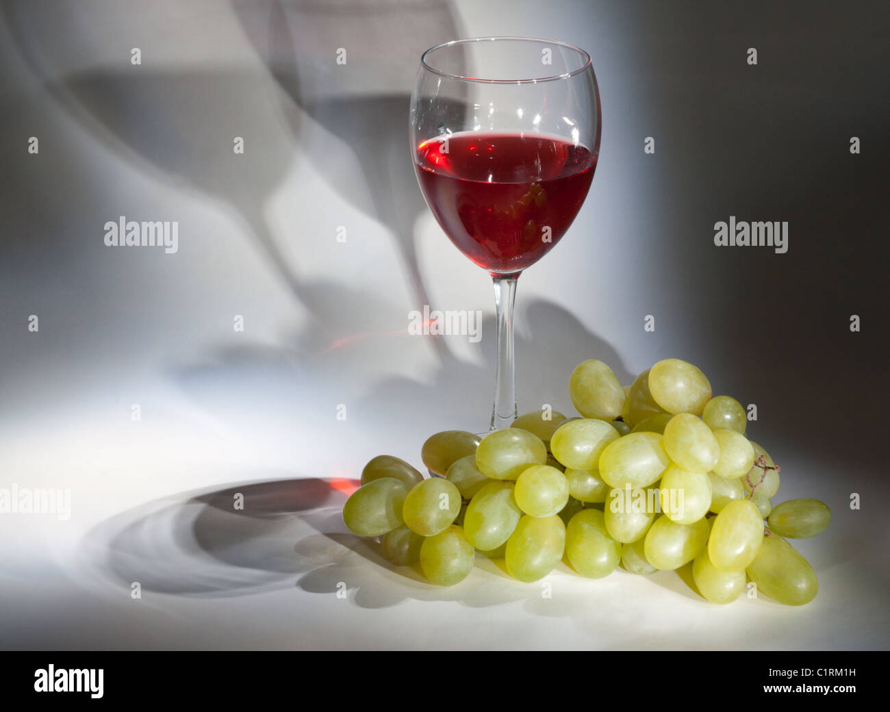 White grape with shade on backgro hi-res stock photography and images ...