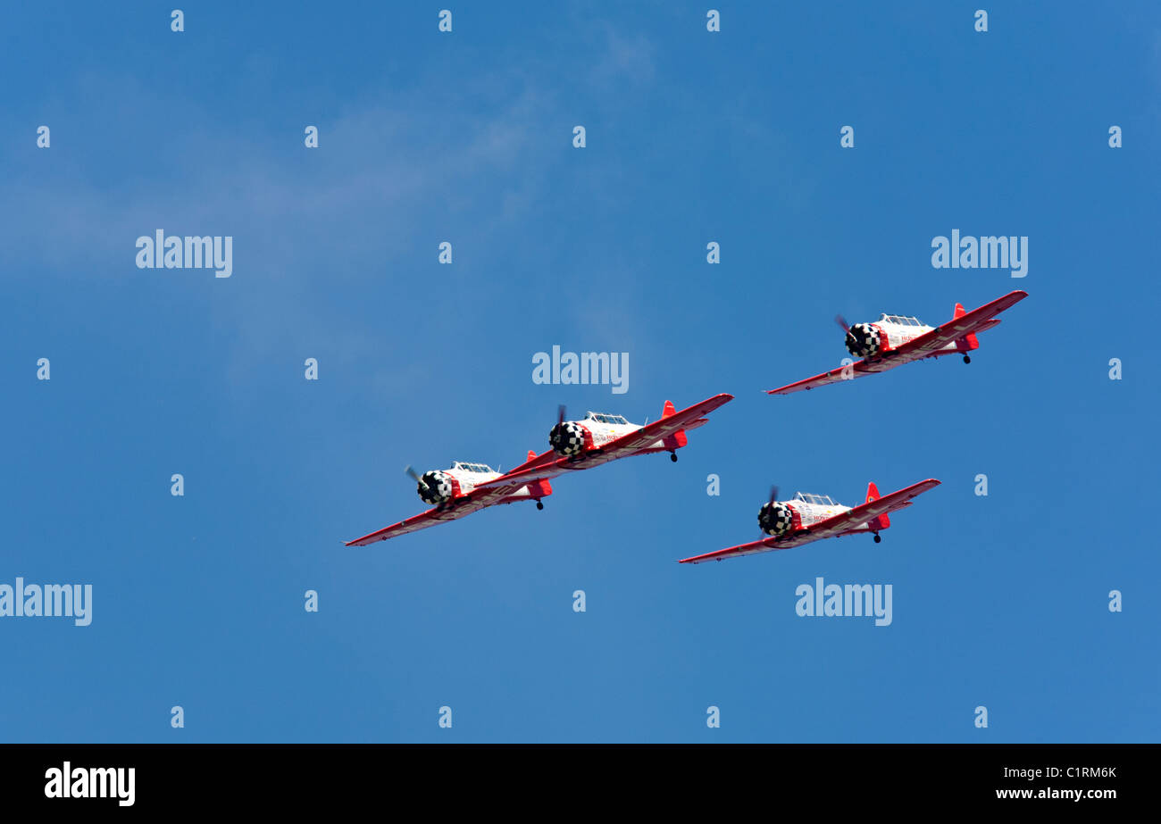 Four plane formation hi-res stock photography and images - Alamy