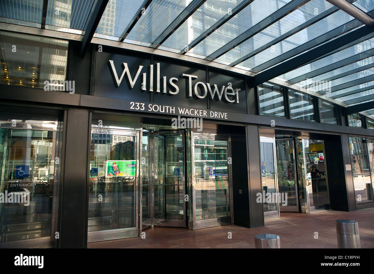 Front Entrance to The Willis Tower, Chicago Stock Photo - Alamy