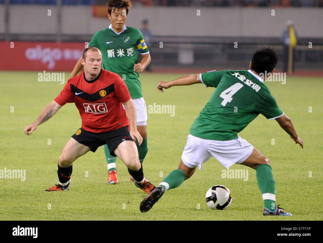 Manchester United`s Wayne Rooney in action during a friendly soccer ...