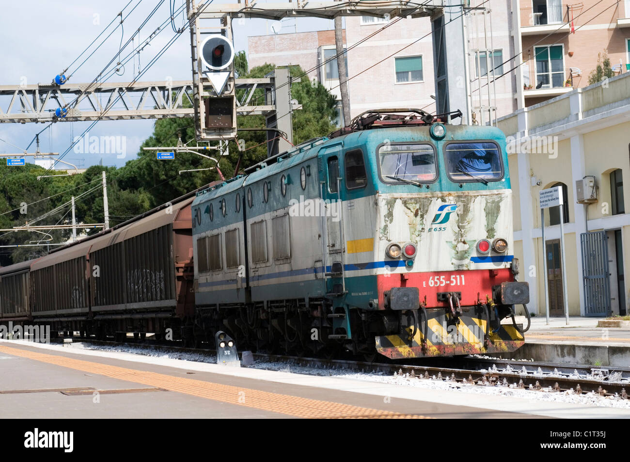italian goods train freight trains freighttrain freighttrains transport ...