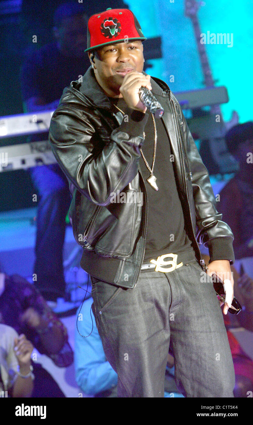 Terius Hagert Youngdell Nash aka The-Dream performs at the Grey Goose ...