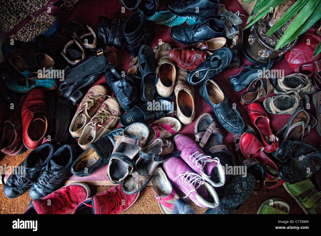 Used shoes hi-res stock photography and images - Alamy
