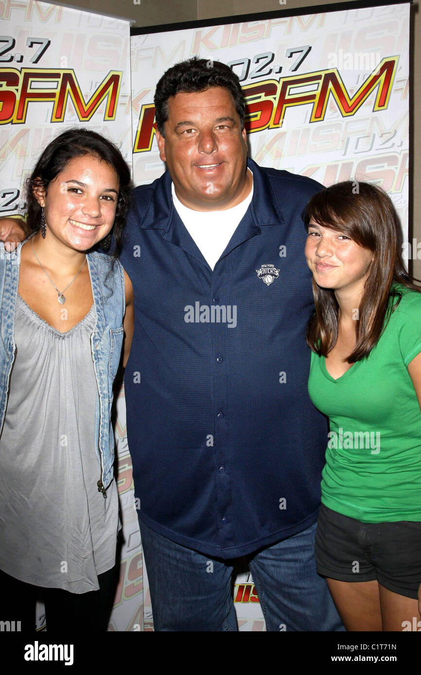 Steve Schirripa Wife