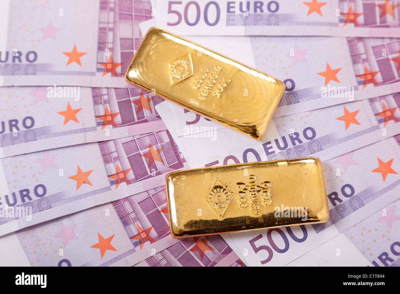 Bank notes bars hi-res stock photography and images - Alamy