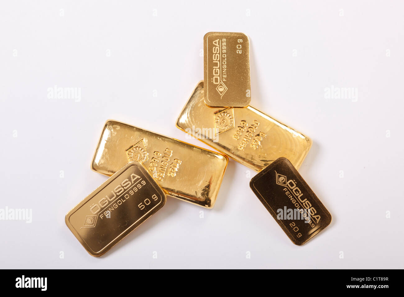 Gold bar hi-res stock photography and images - Alamy
