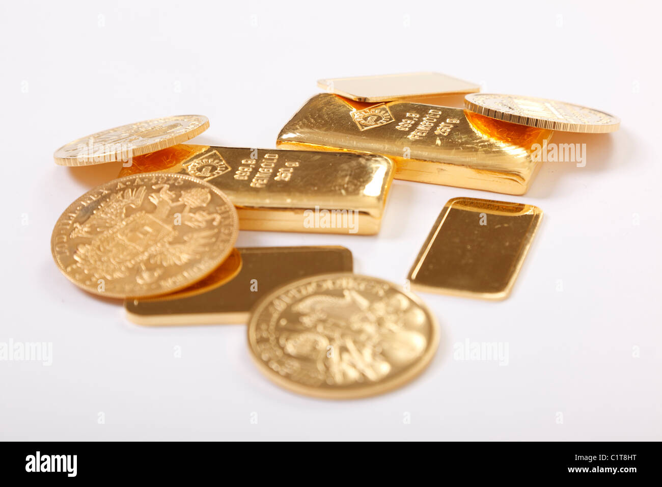Gold bars and gold coins hi-res stock photography and images - Alamy