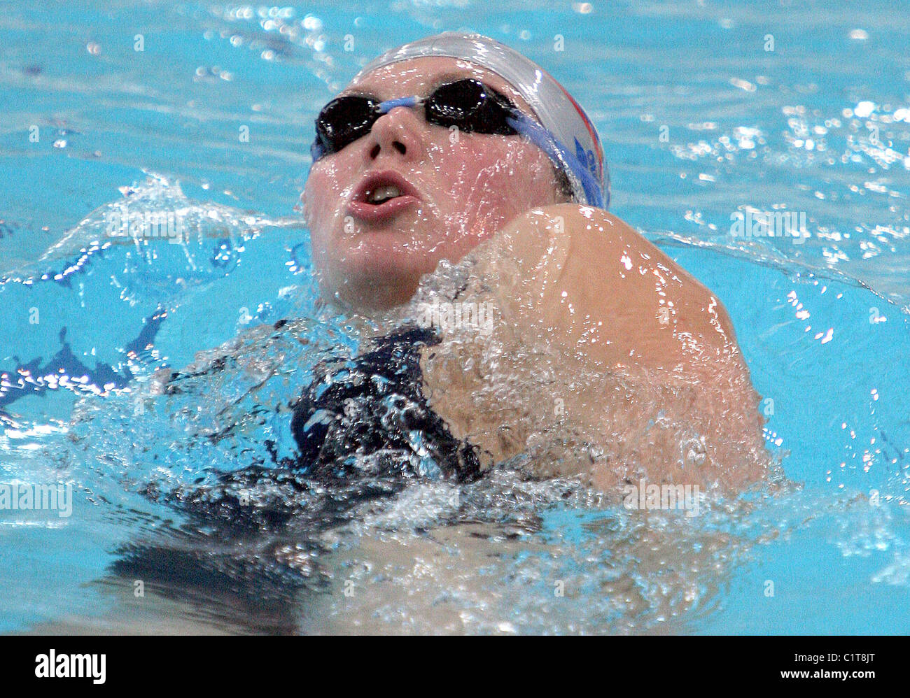 Russian swimmer Anastasia Zueva sets a new World Record in the 100 Back ...