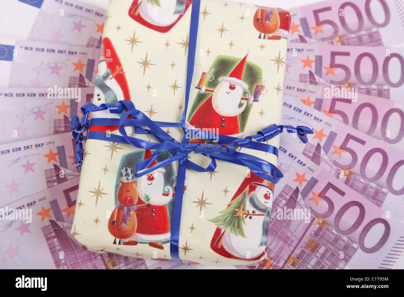 Present bank notes hi-res stock photography and images - Alamy