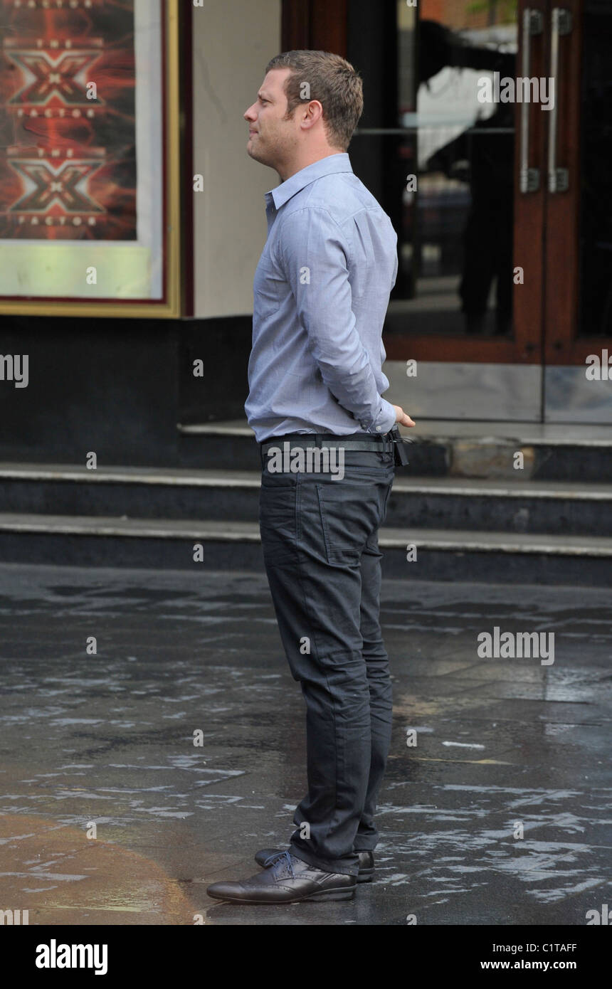 Hammersmith apollo outside hi-res stock photography and images - Alamy