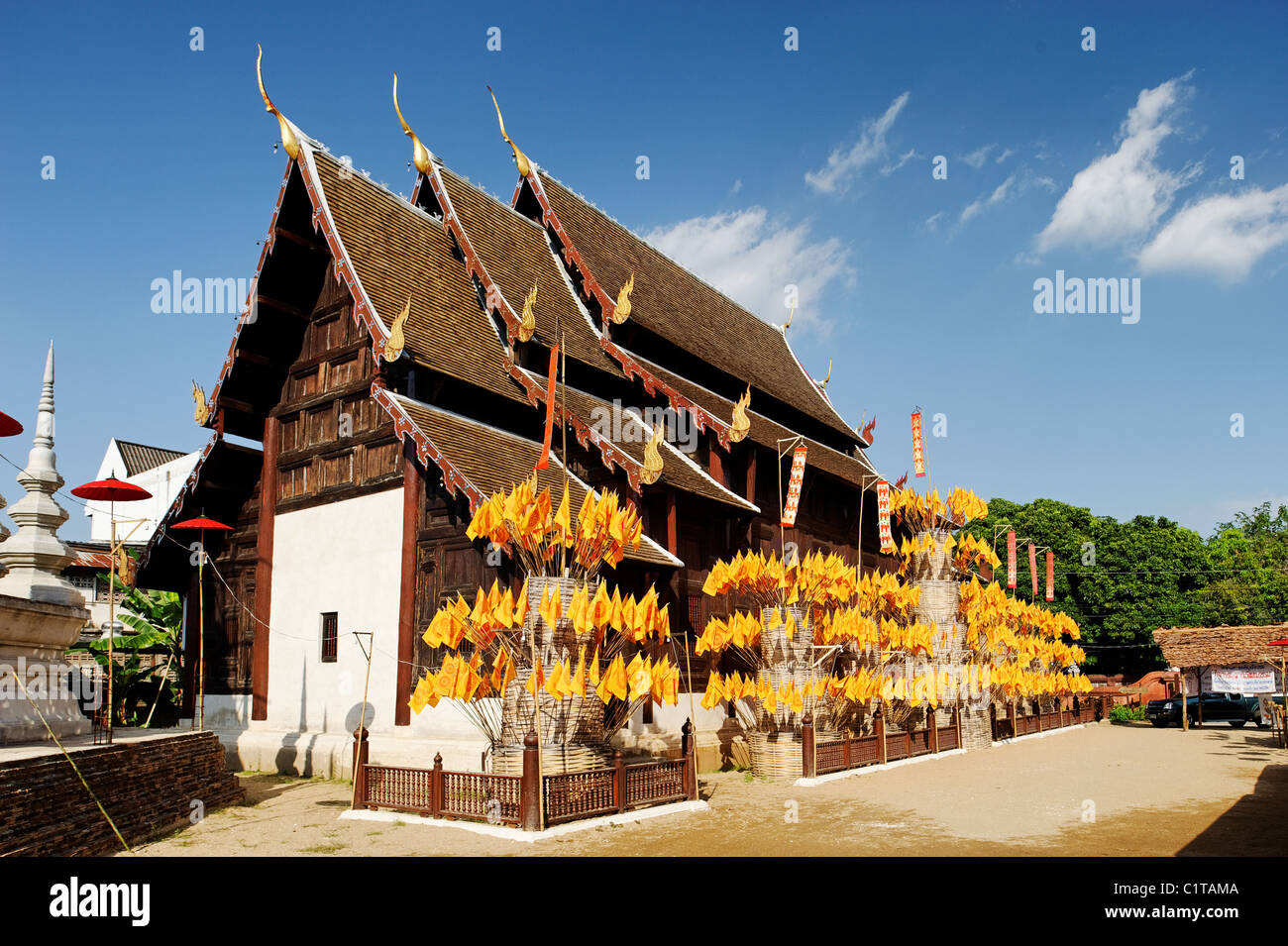 Wat Phan Tao, Chiang Mai during the Loy Kratong Festival Stock Photo ...