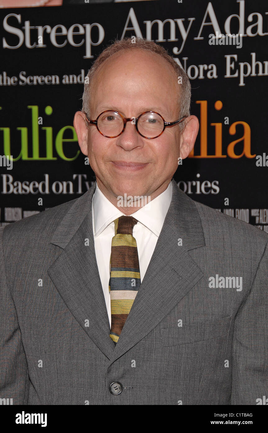 Bob Balaban attends the 'Julie & Julia' premiere at the Ziegfeld ...