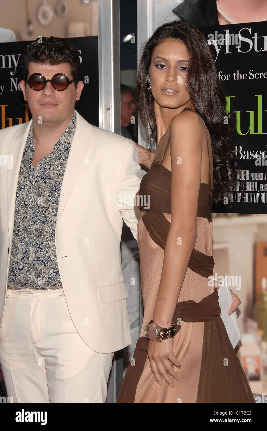 Jaslene Gonzalez and guest attends the 'Julie & Julia' premiere at the ...