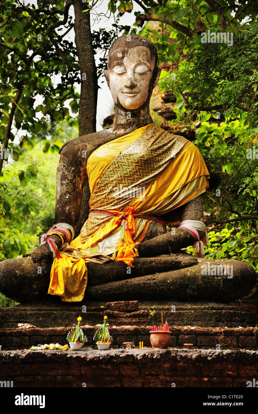 Buddhist shrine in khao hi-res stock photography and images - Alamy