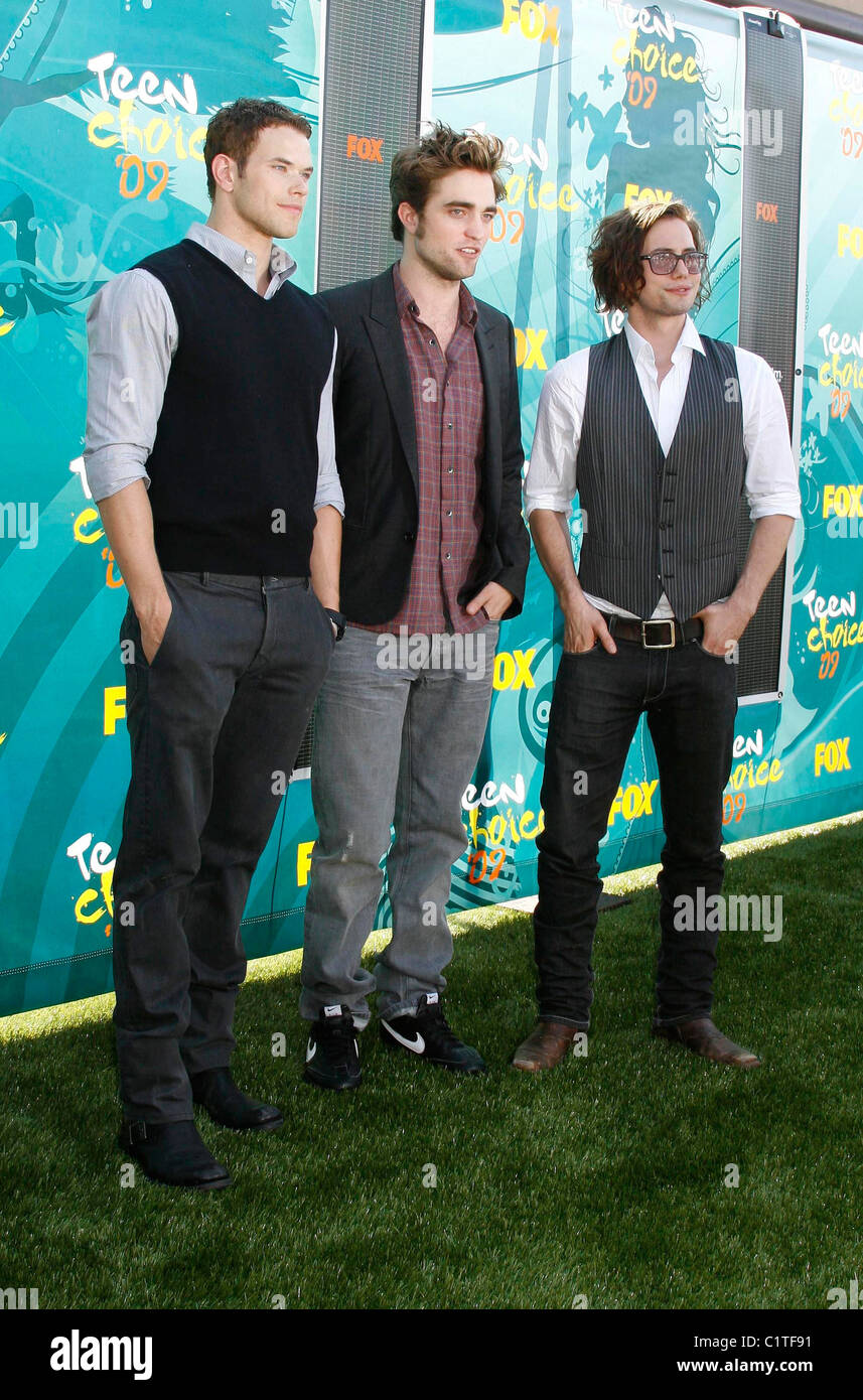 Kellan Lutz, Robert Pattinson and Jackson Rathbone cast of 'Twilight ...