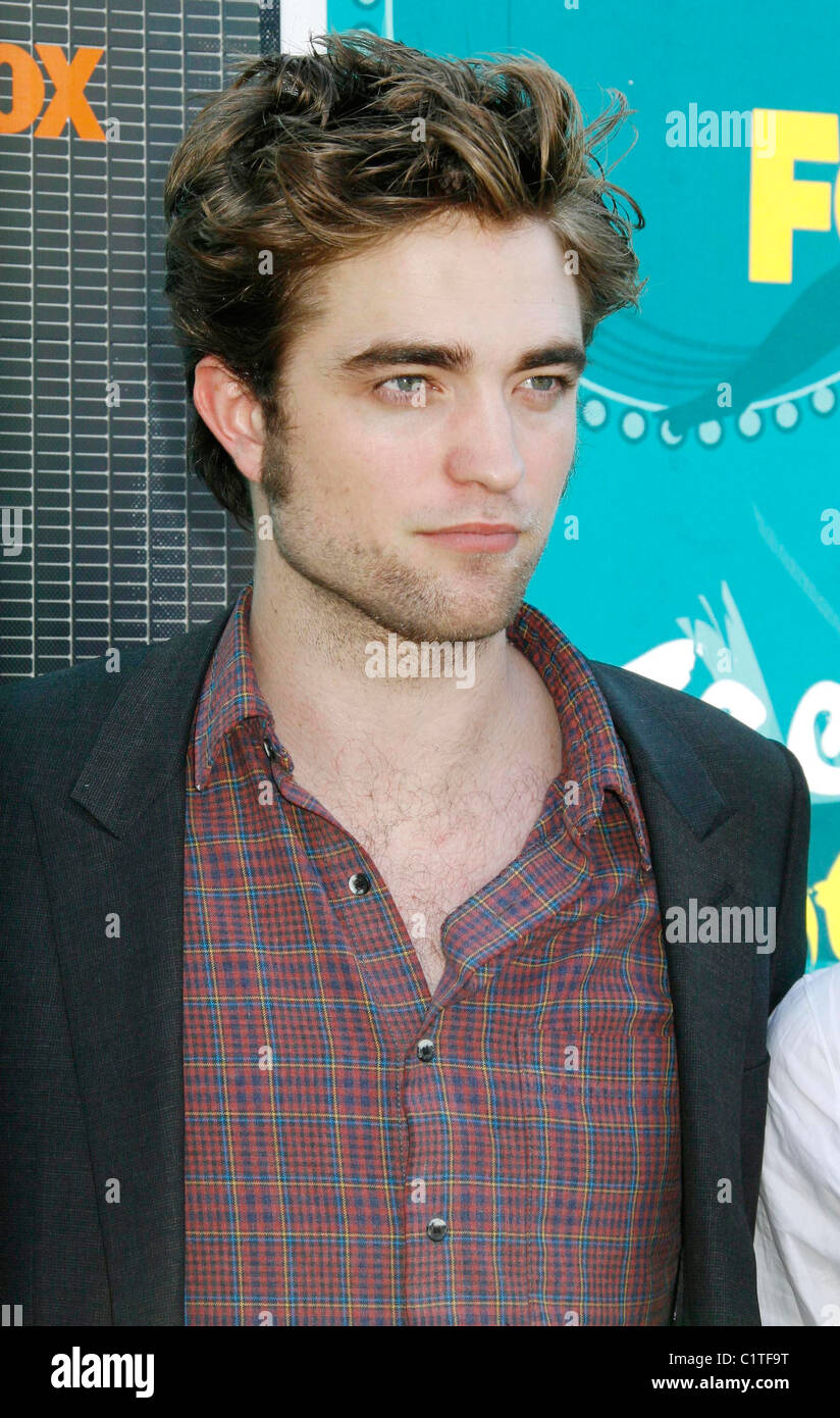 Robert Pattinson Teen Choice Awards 2009 held at the Gibson ...