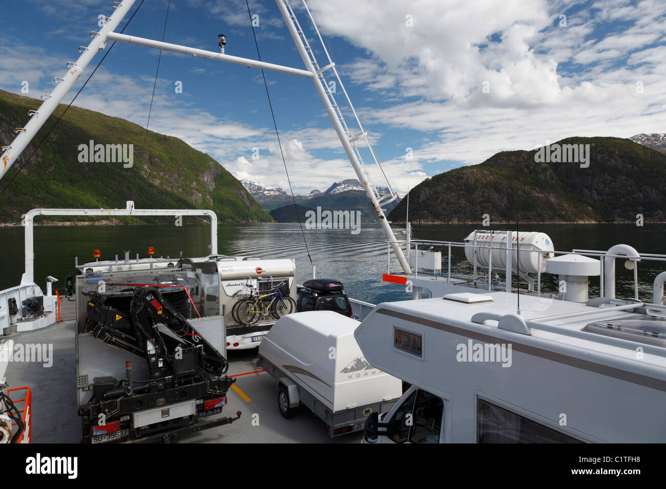 ferry from Brimnes to Bruravik over the Eidfjord Stock Photo - Alamy
