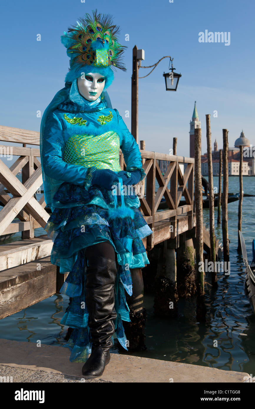 Venetian costumes hi-res stock photography and images - Alamy