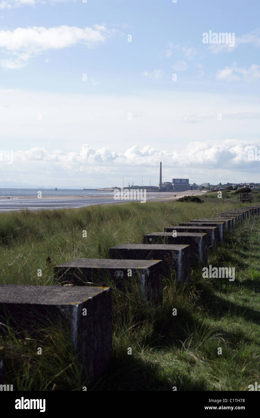 Tank traps hi-res stock photography and images - Alamy
