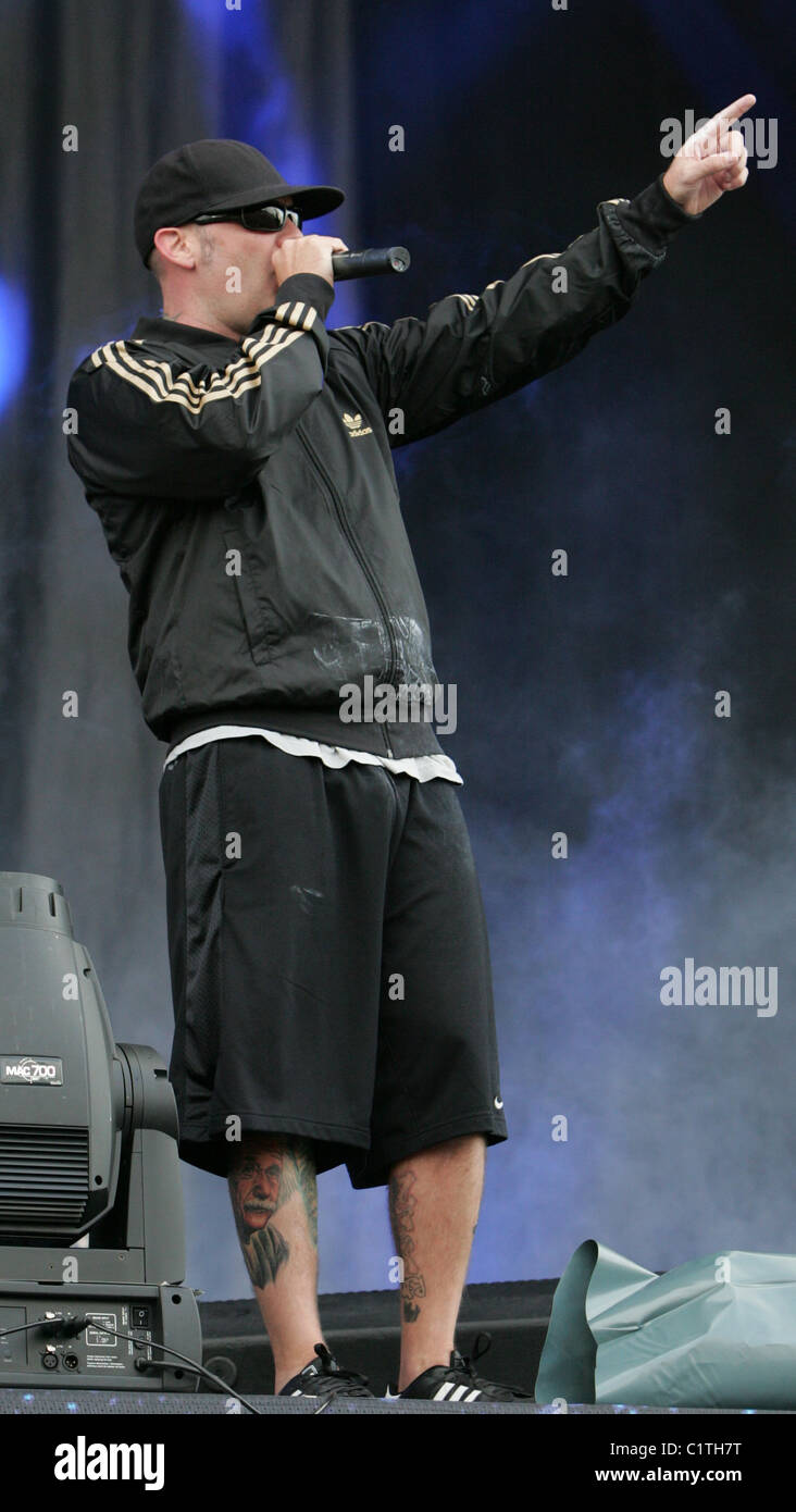 Fred Durst Limp Bizkit performing live at Sonisphere Festival 2009 ...