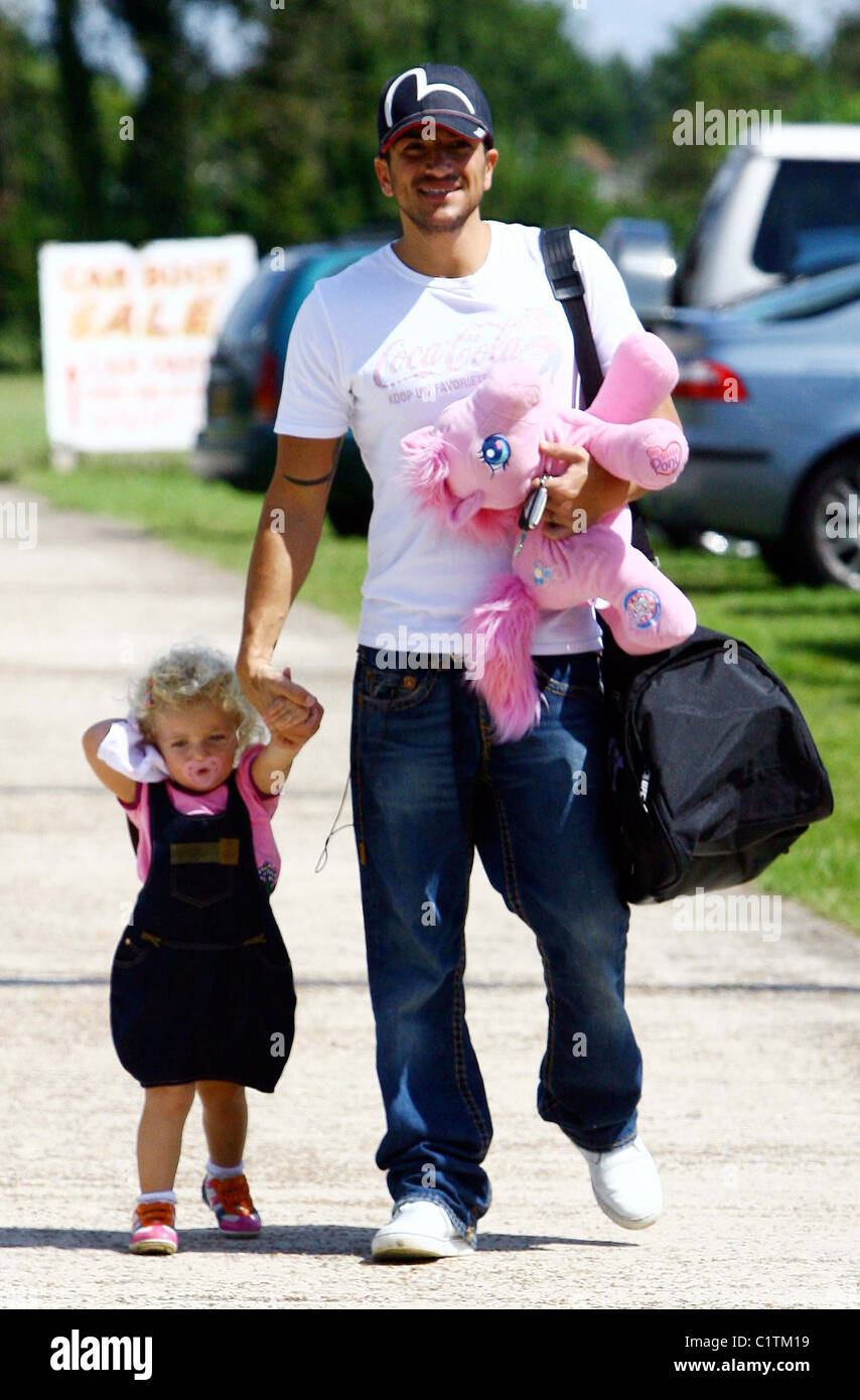 Princess Tiaamii proves she's a real mummy's girl as she shows her love ...