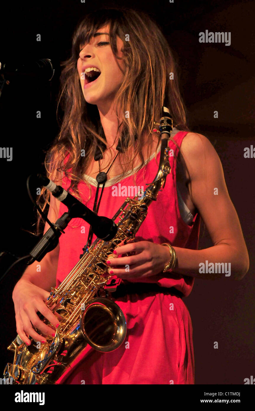 Abi Harding of the Zutons Kendal Calling 2009 at Lowther Dear Park ...