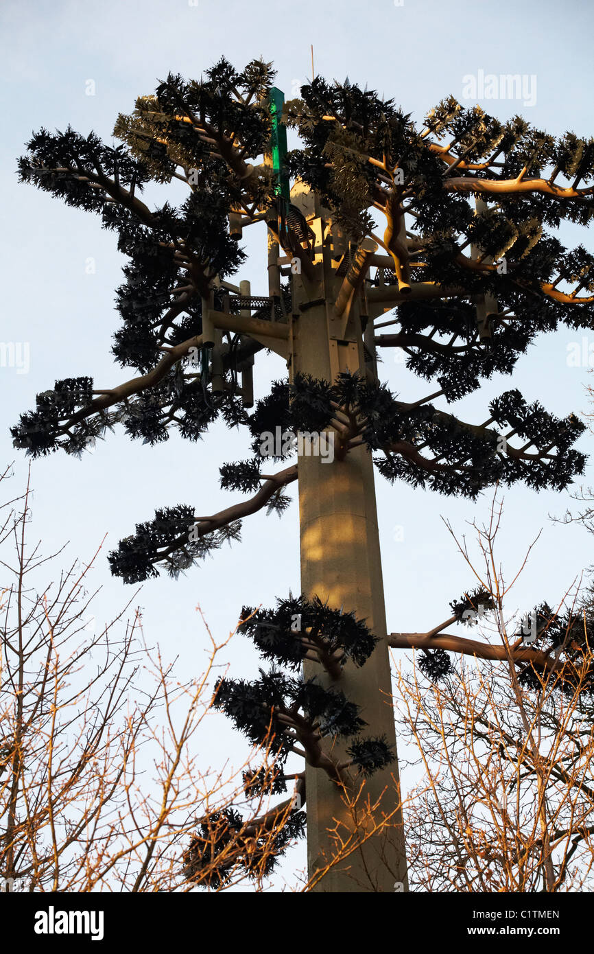 Telephone mast hi-res stock photography and images - Alamy