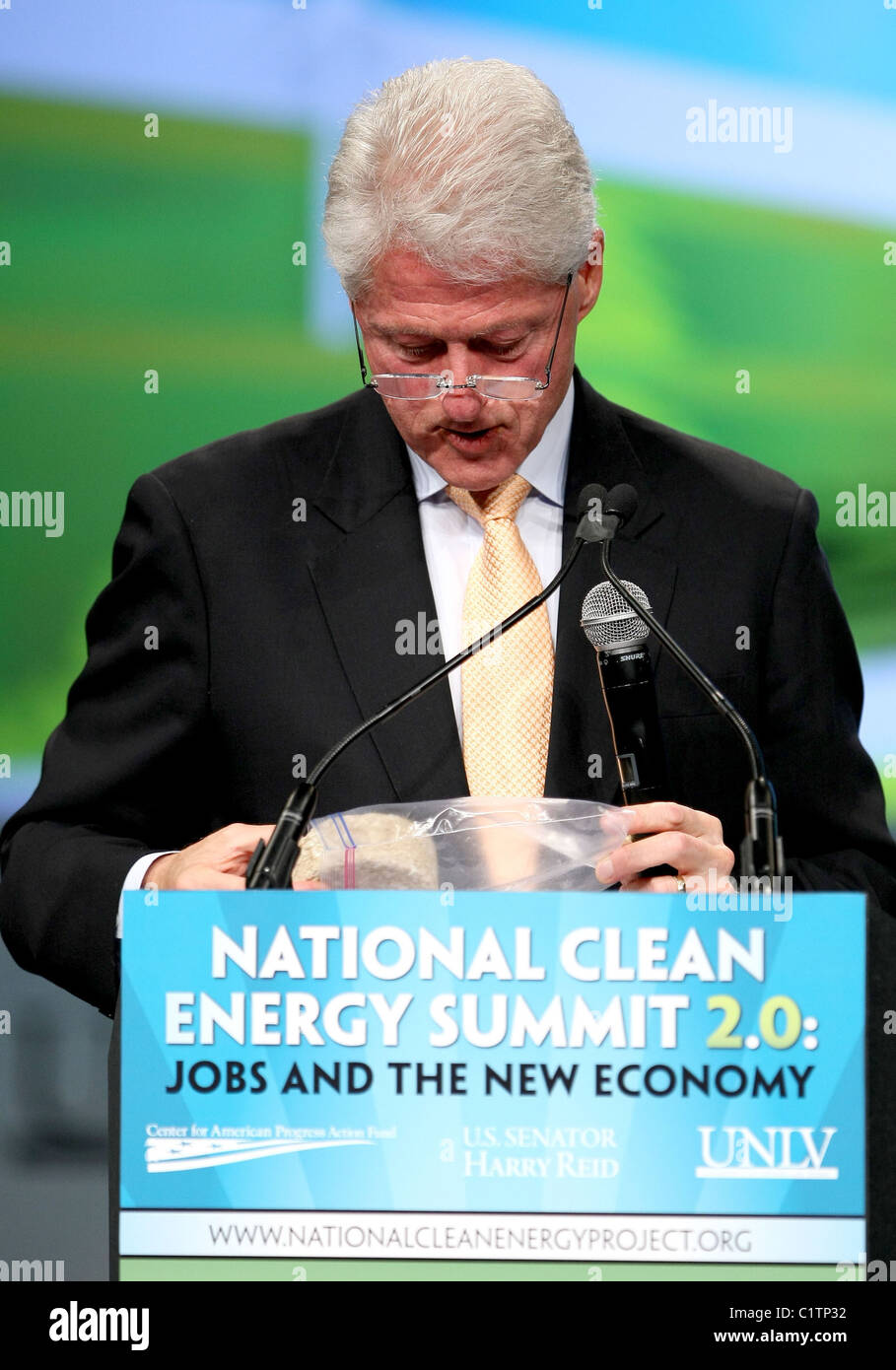 Former U.S. President Bill Clinton National Clean Energy Summit 2.0 at ...