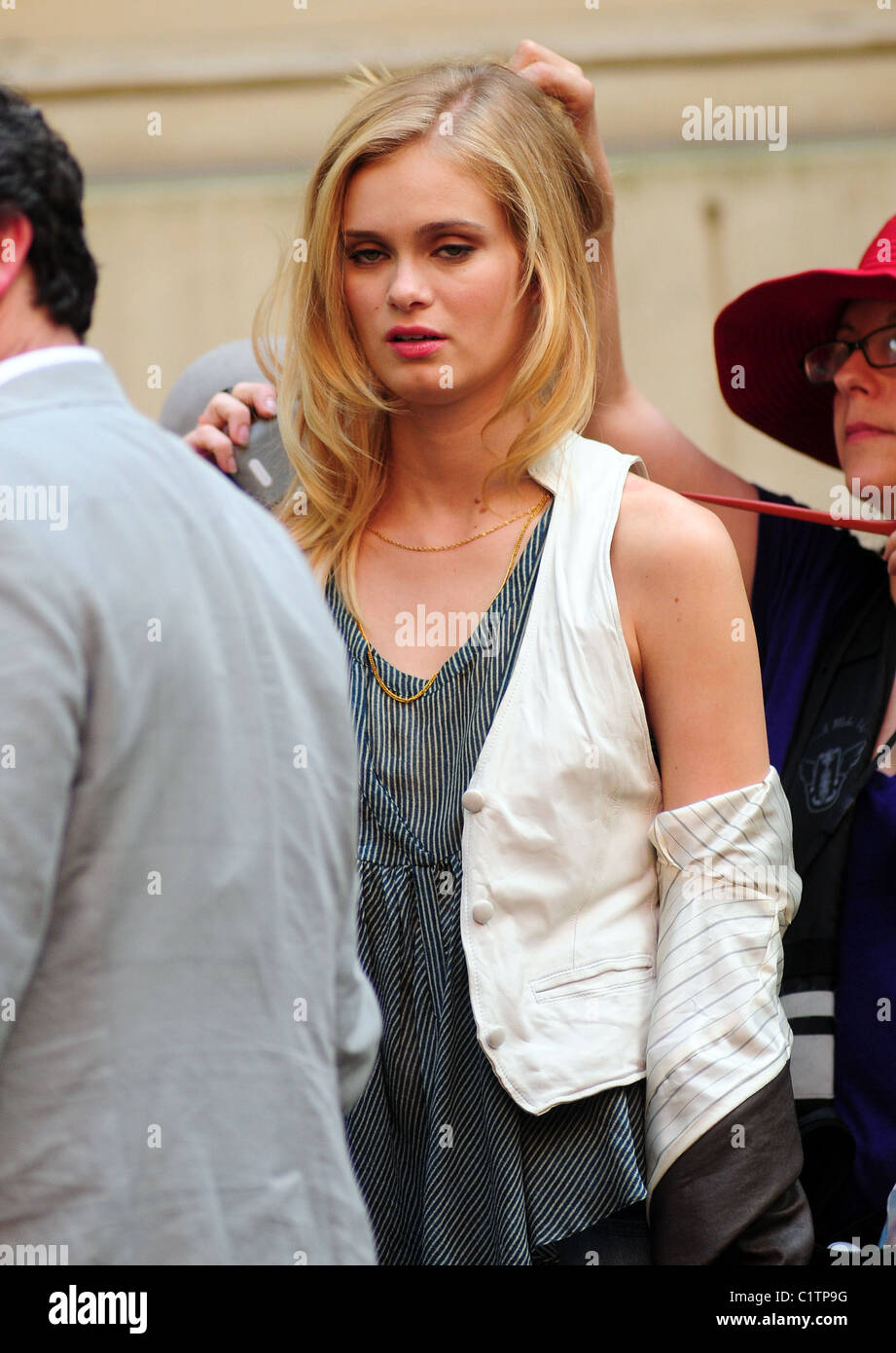 Sara Paxton The Beautiful Life