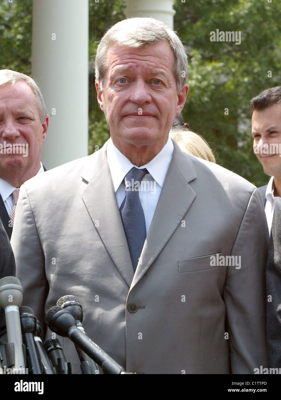 Senator Max Baucus at the press conference following a working lunch ...