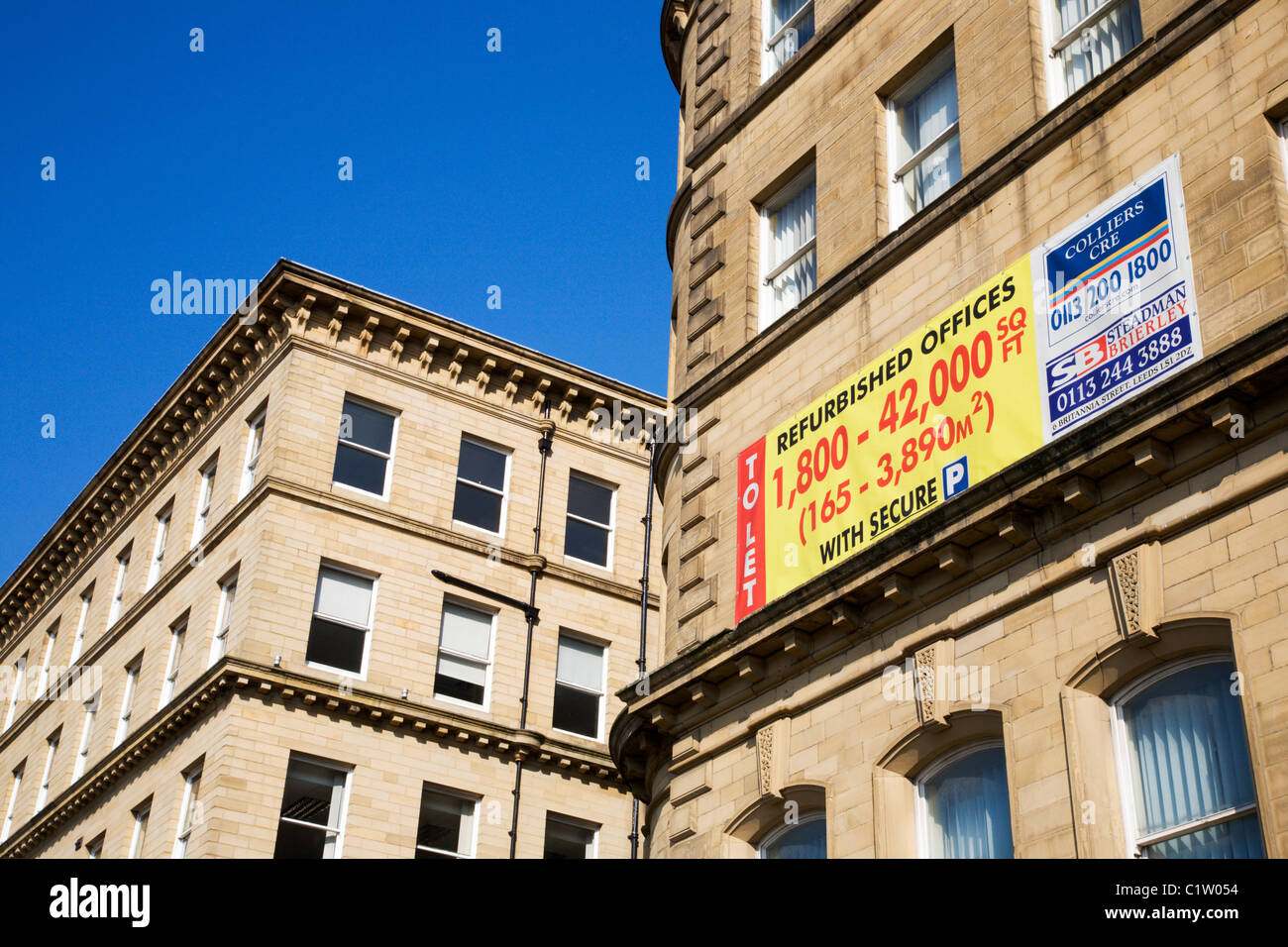 Well street hi-res stock photography and images - Alamy