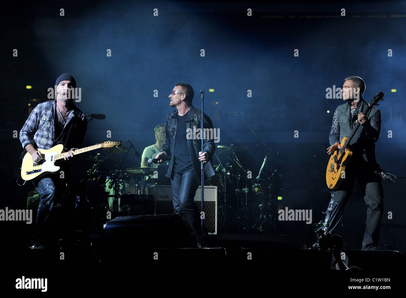 360 wembley stadium hi-res stock photography and images - Alamy