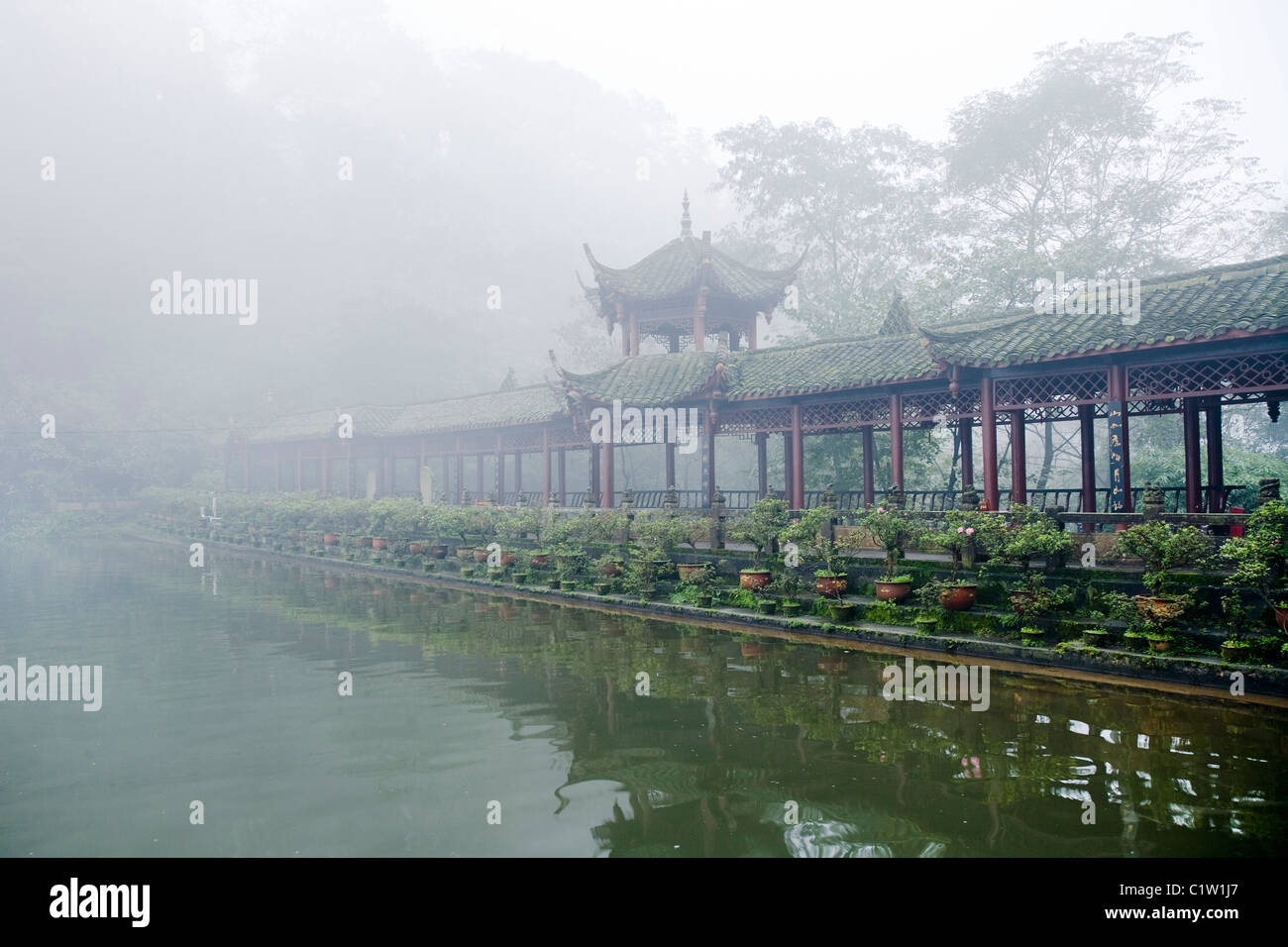 Yuecheng lake hi-res stock photography and images - Alamy