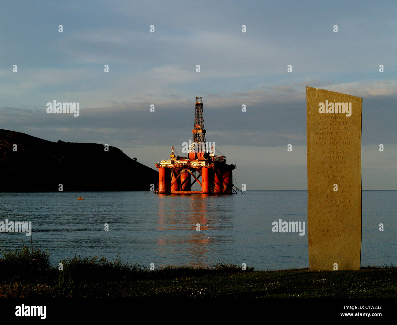 Oil rig invergordon hi-res stock photography and images - Alamy