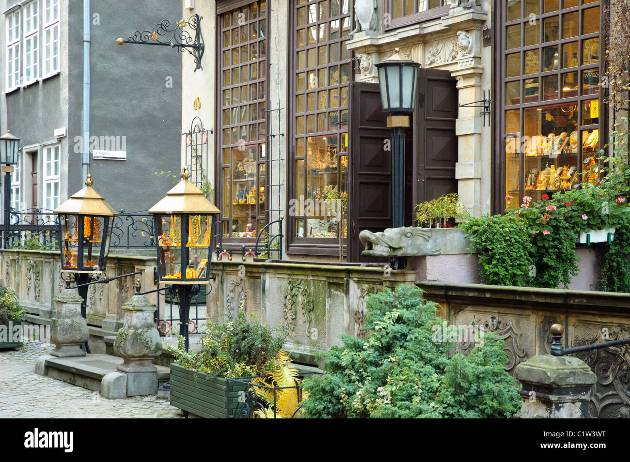 Amber gallery in Gdansk on Mariacka Street Stock Photo - Alamy