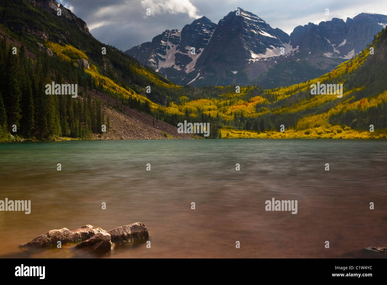 Lake with mountain range in the background, Maroon Bells, Aspen, Pitkin ...