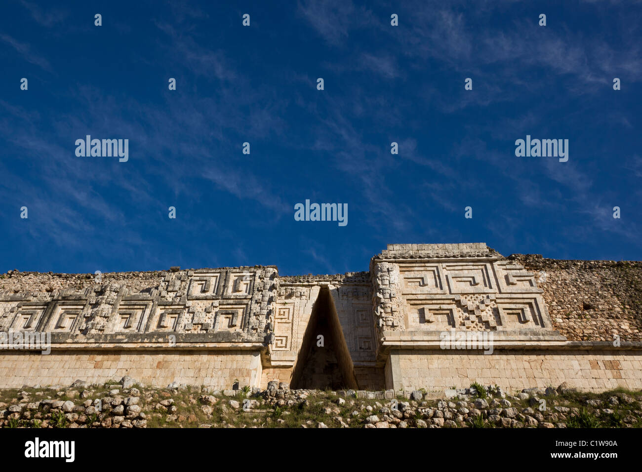 Mayan corbel arch hi-res stock photography and images - Alamy
