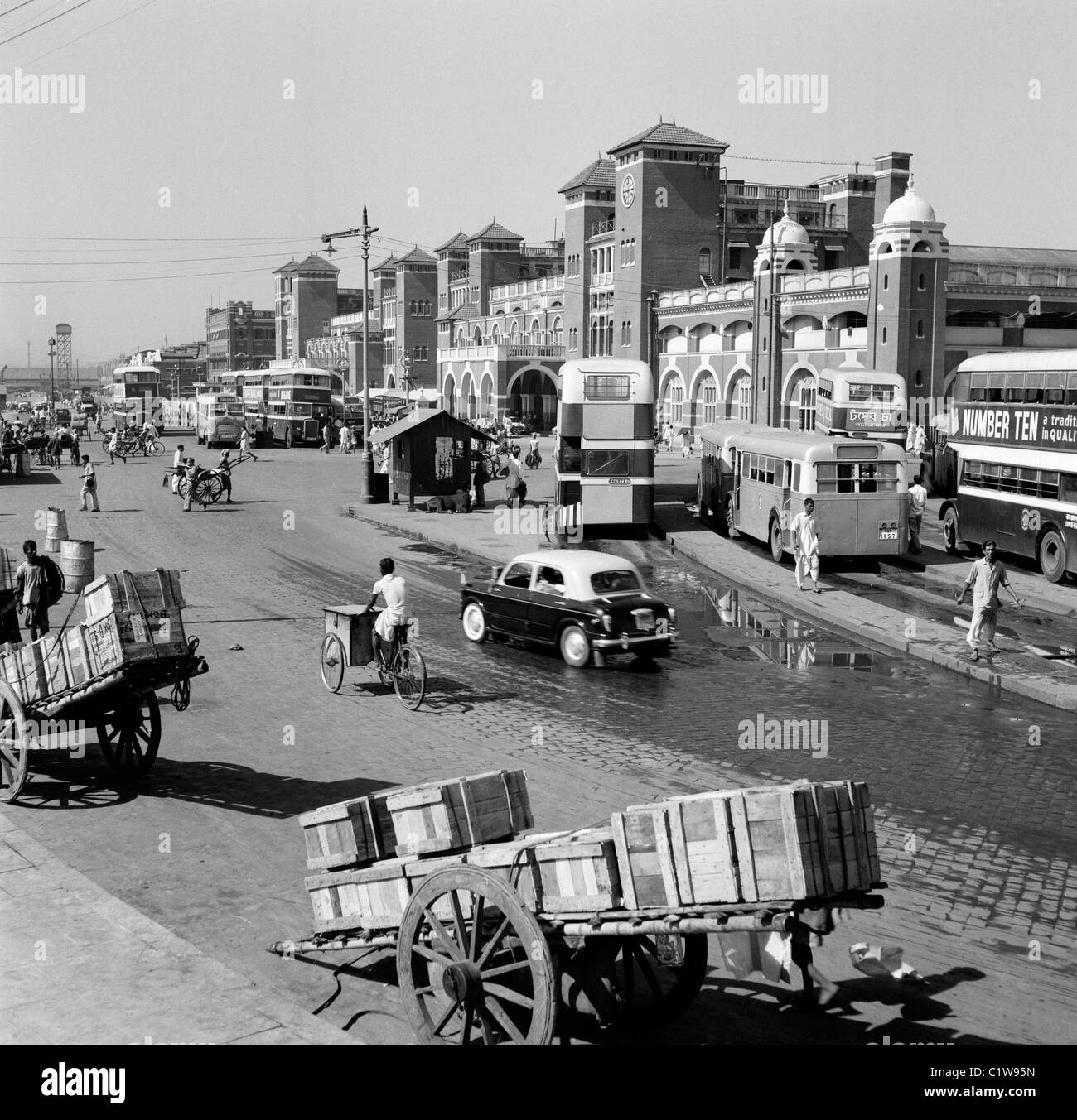 View traditional street scene Black and White Stock Photos & Images - Alamy