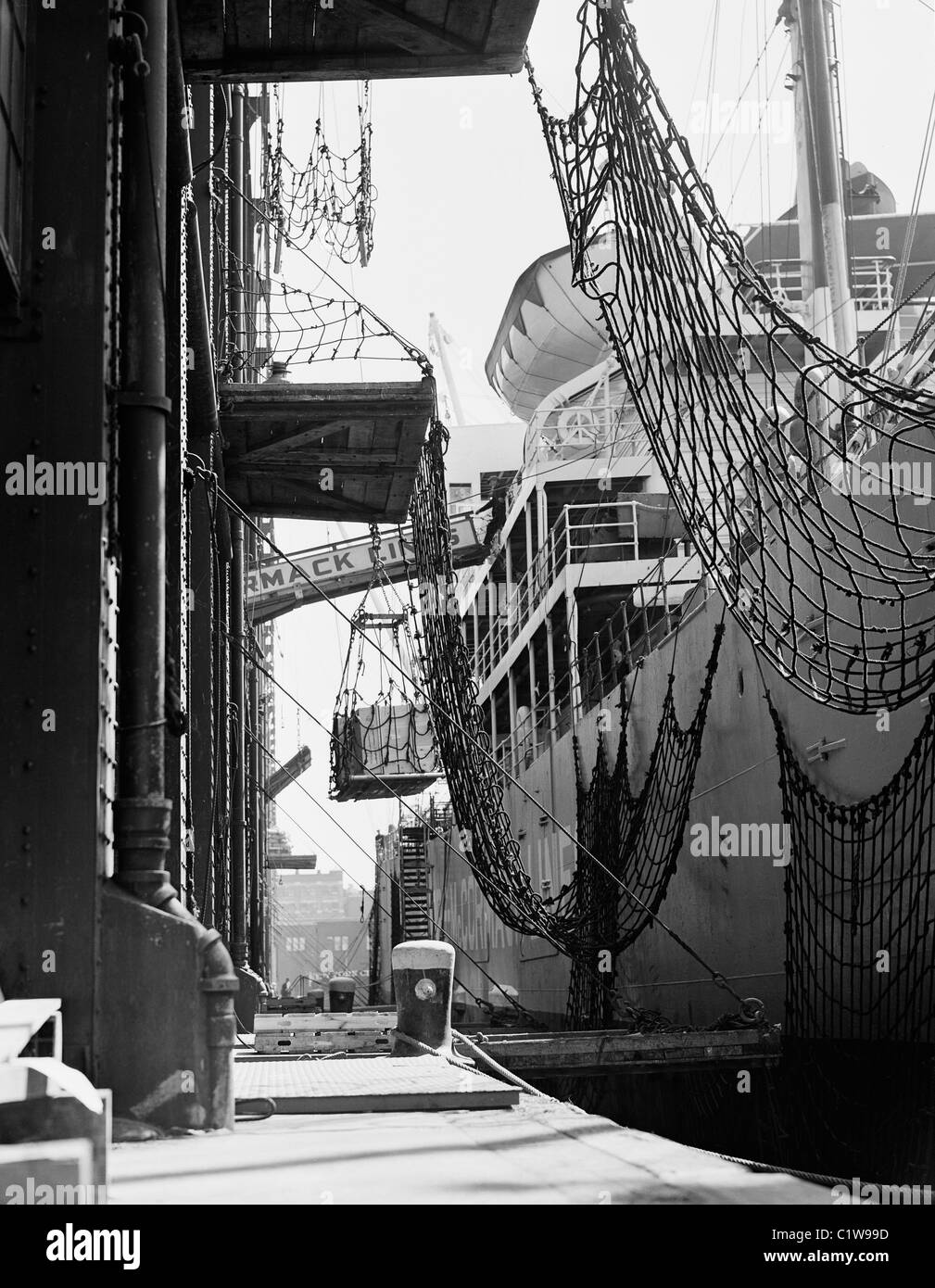 Moore mccormack ss mormacpenn in docks hi-res stock photography and ...