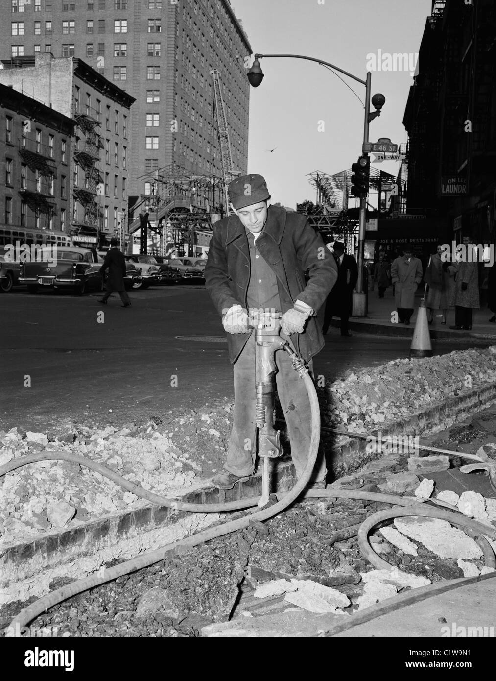 Working man men Black and White Stock Photos & Images - Alamy