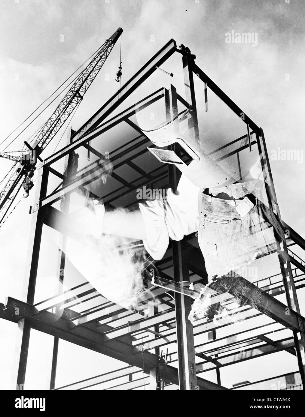 Building construction site black white hi-res stock photography and ...